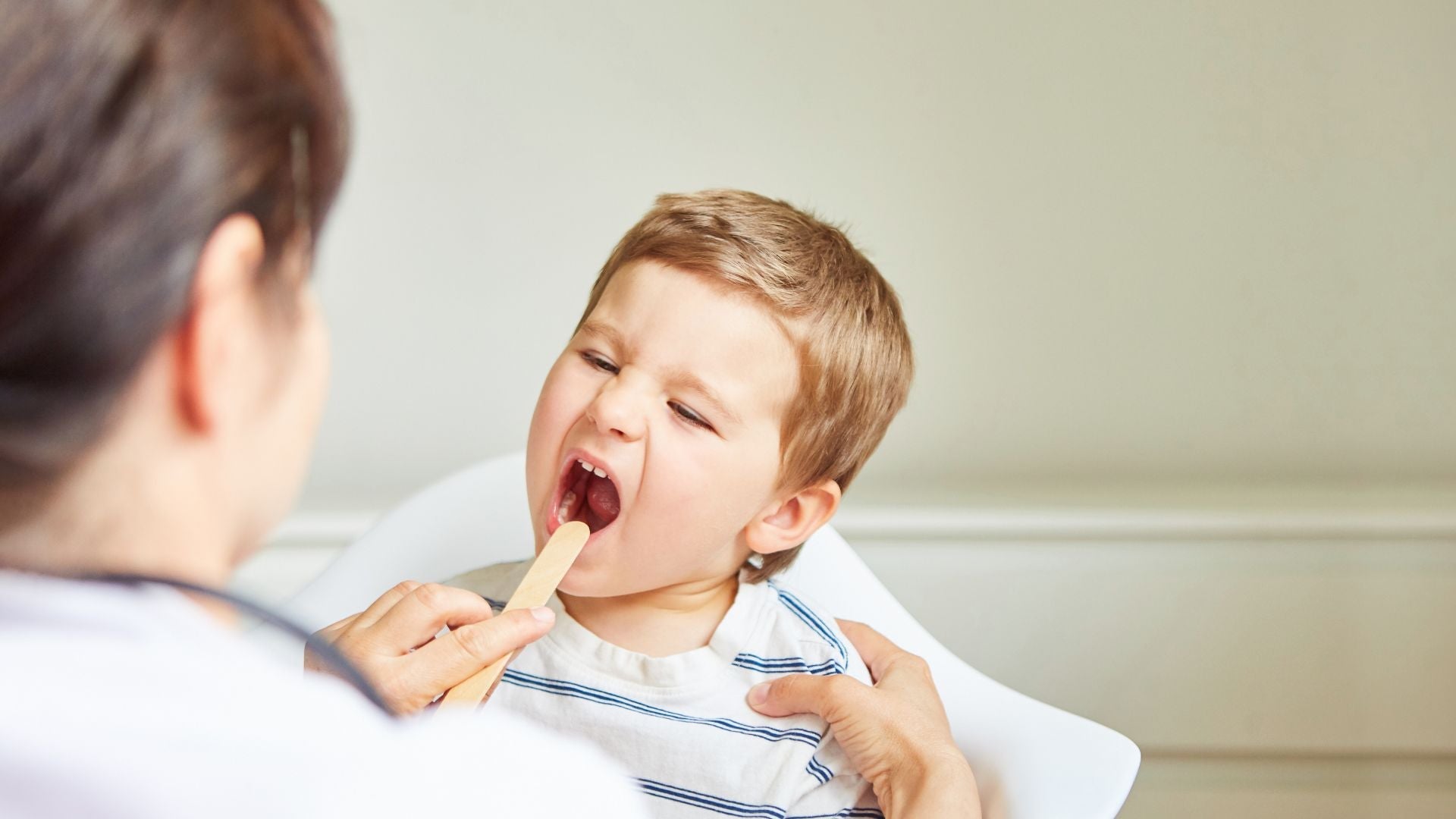 Tonsillitis – Causes, Symptoms, Treatment, and More | Chemco Pharmacy